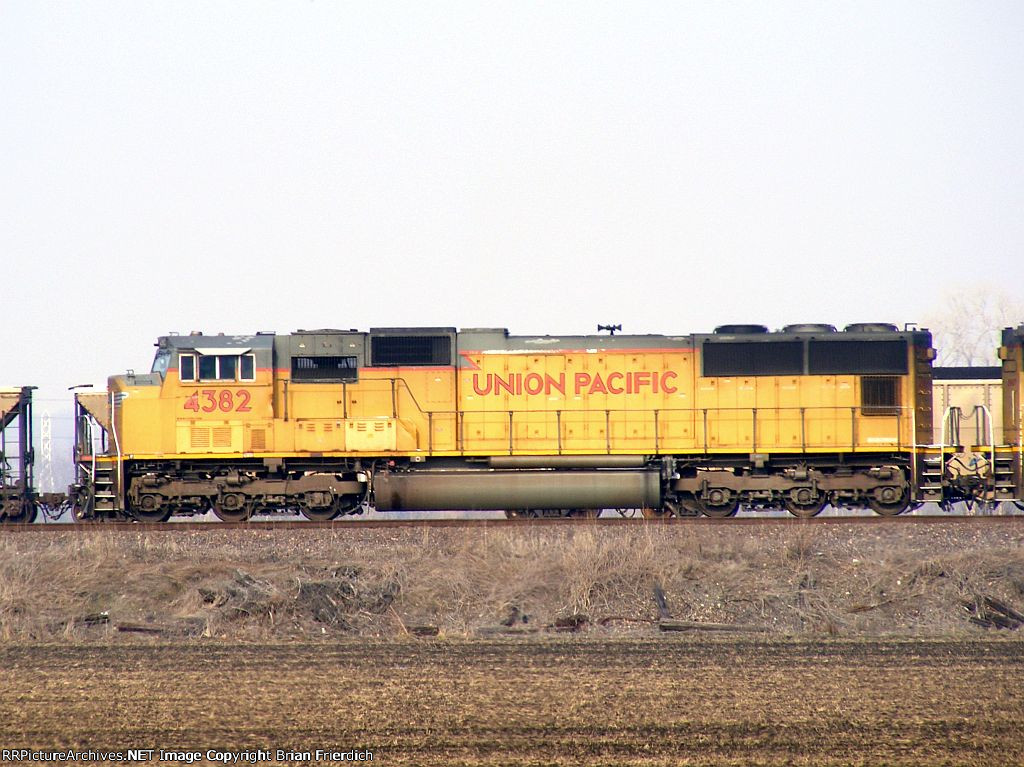 UP 4382